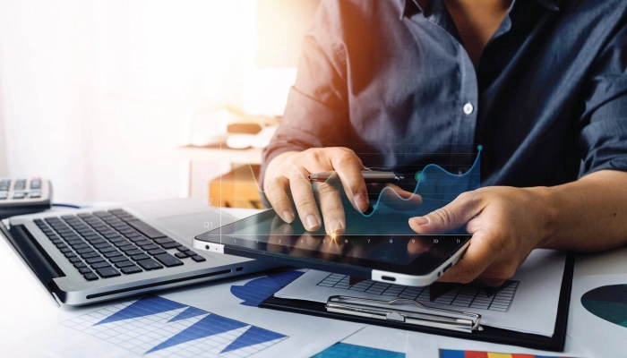Challenges Fintech Firms Face and Their Solutions Challenges Fintech Firms Face and Their Solutions